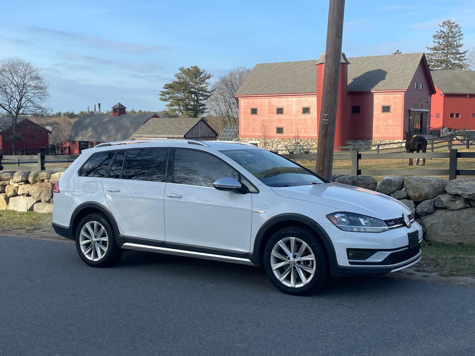Topsfield Motor Company - 2019 Volkswagen Golf Alltrack S - Vehicle Details