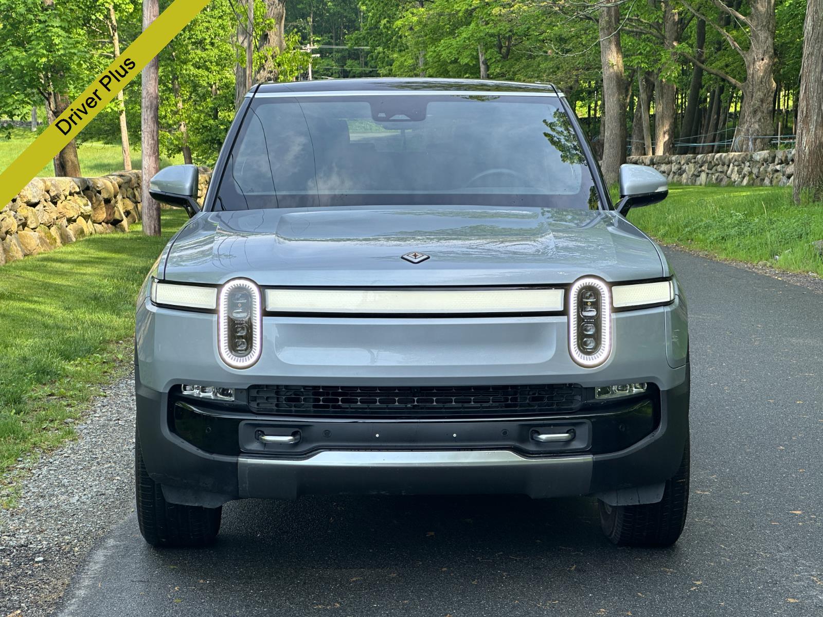 Topsfield Motor Company - 2023 Rivian R1S Launch Edition - Vehicle Details